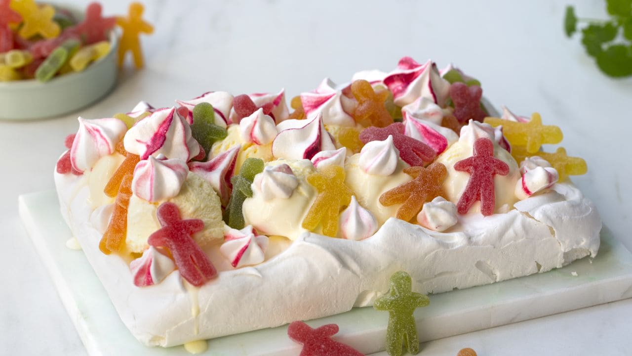 Pavlova-iskake Med Seigmenn - Oppskrift fra TINE Kjøkken
