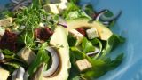Salat med kylling og fetaost - Oppskrift fra TINE Kjøkken