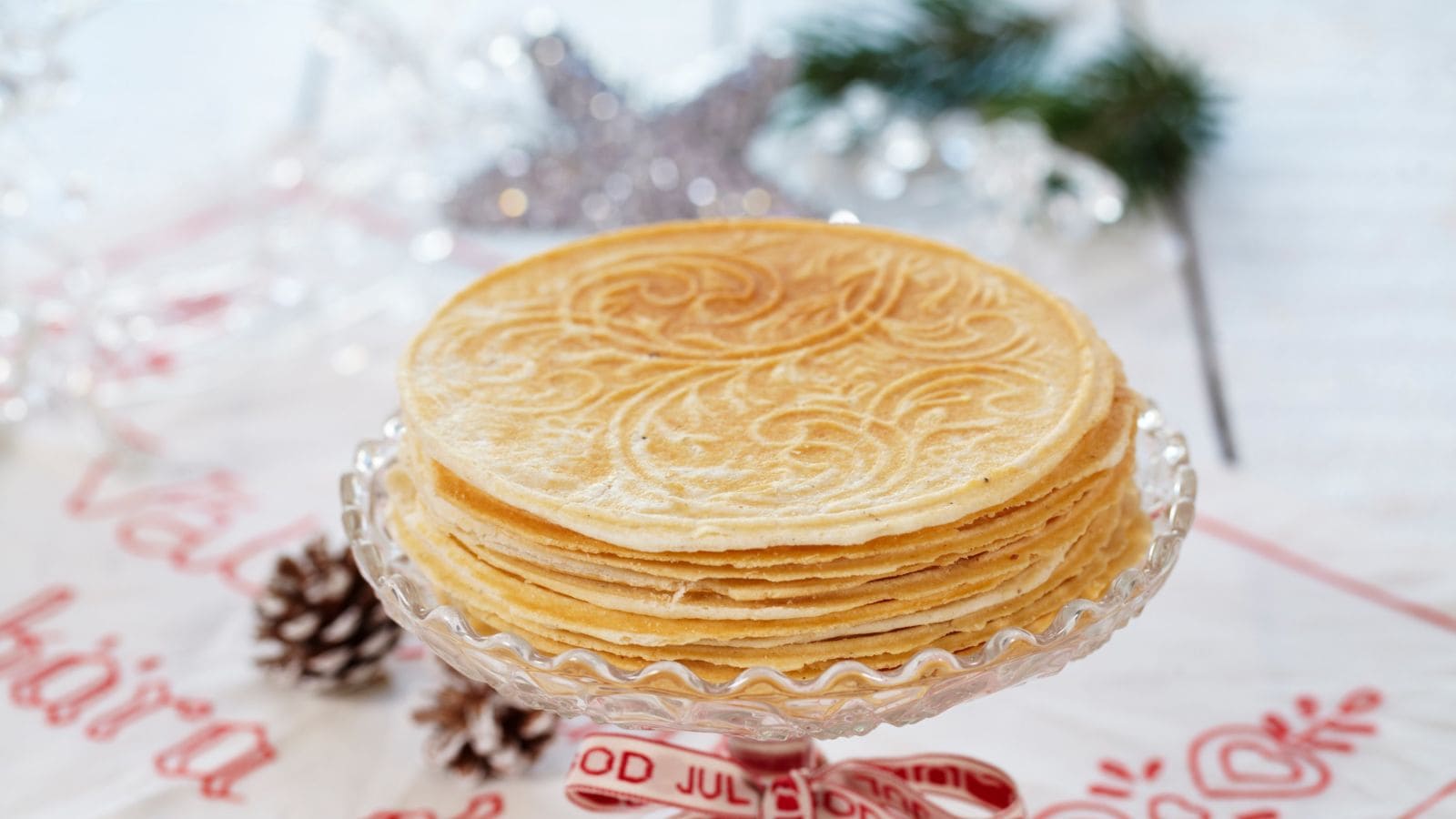 Krumkaker - Oppskrift fra TINE Kjøkken