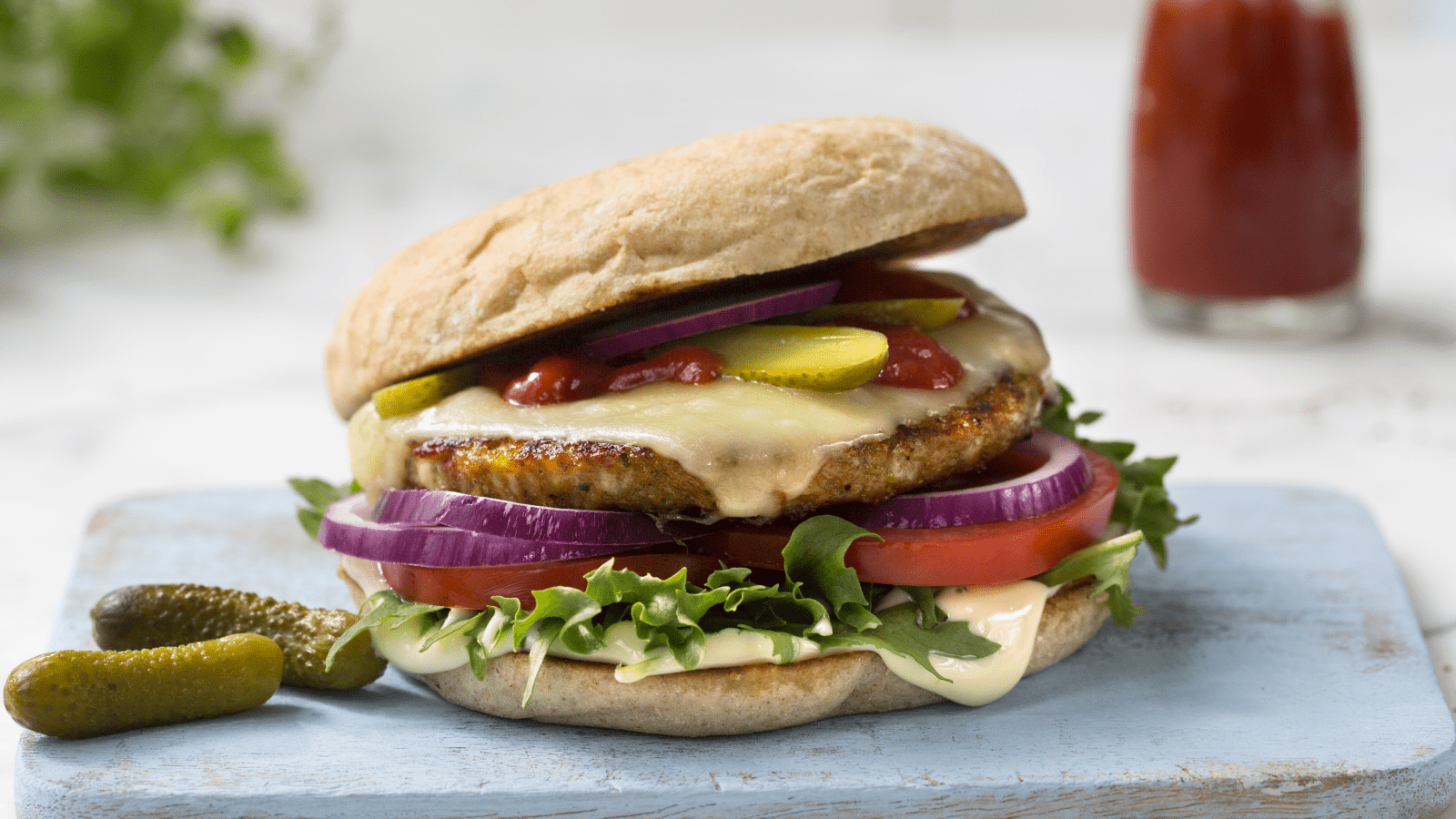 Vegetarburger Med Ost - Oppskrift fra TINE Kjøkken