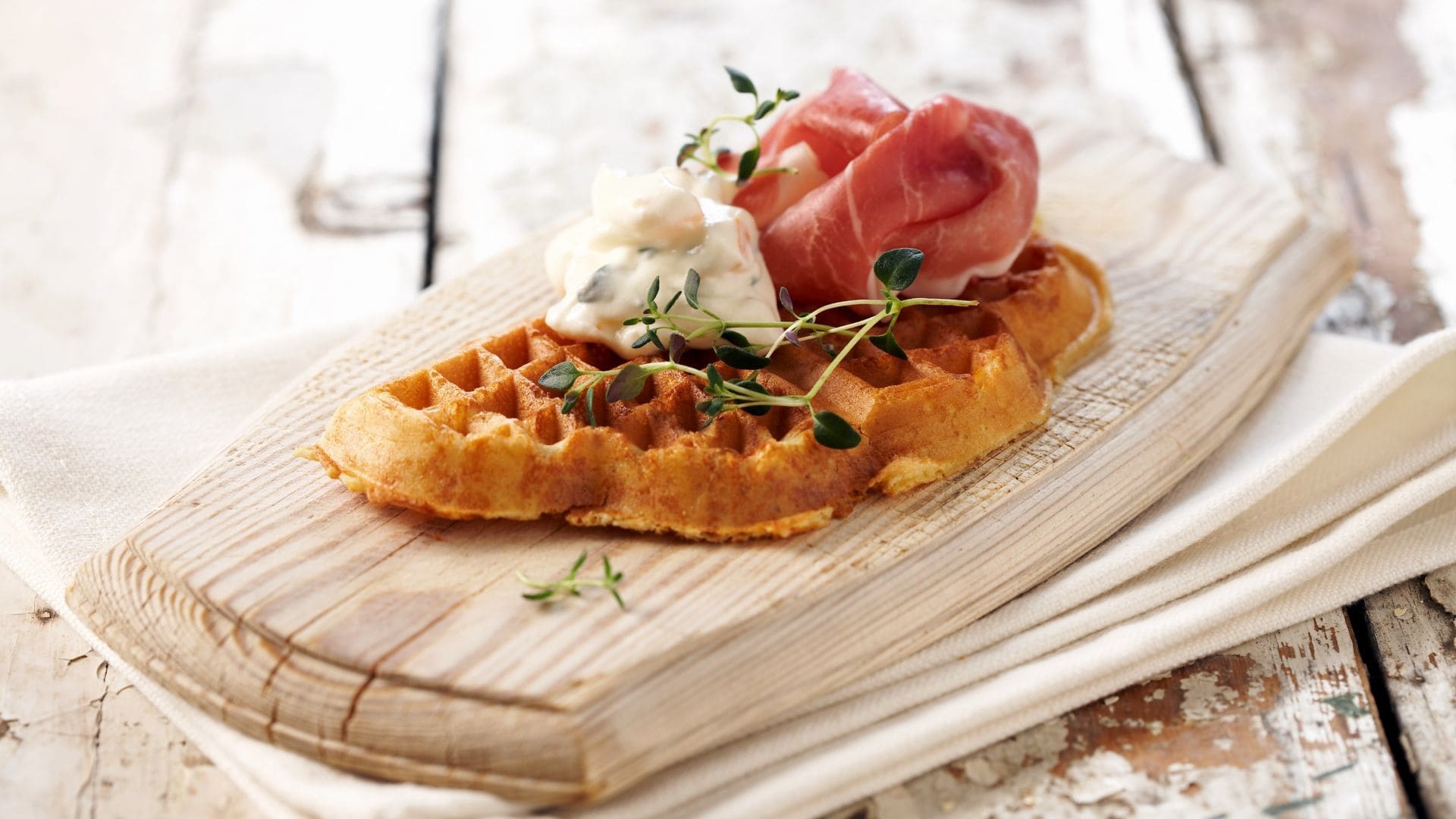 Vaffel Med Skinke - Oppskrift fra TINE Kjøkken