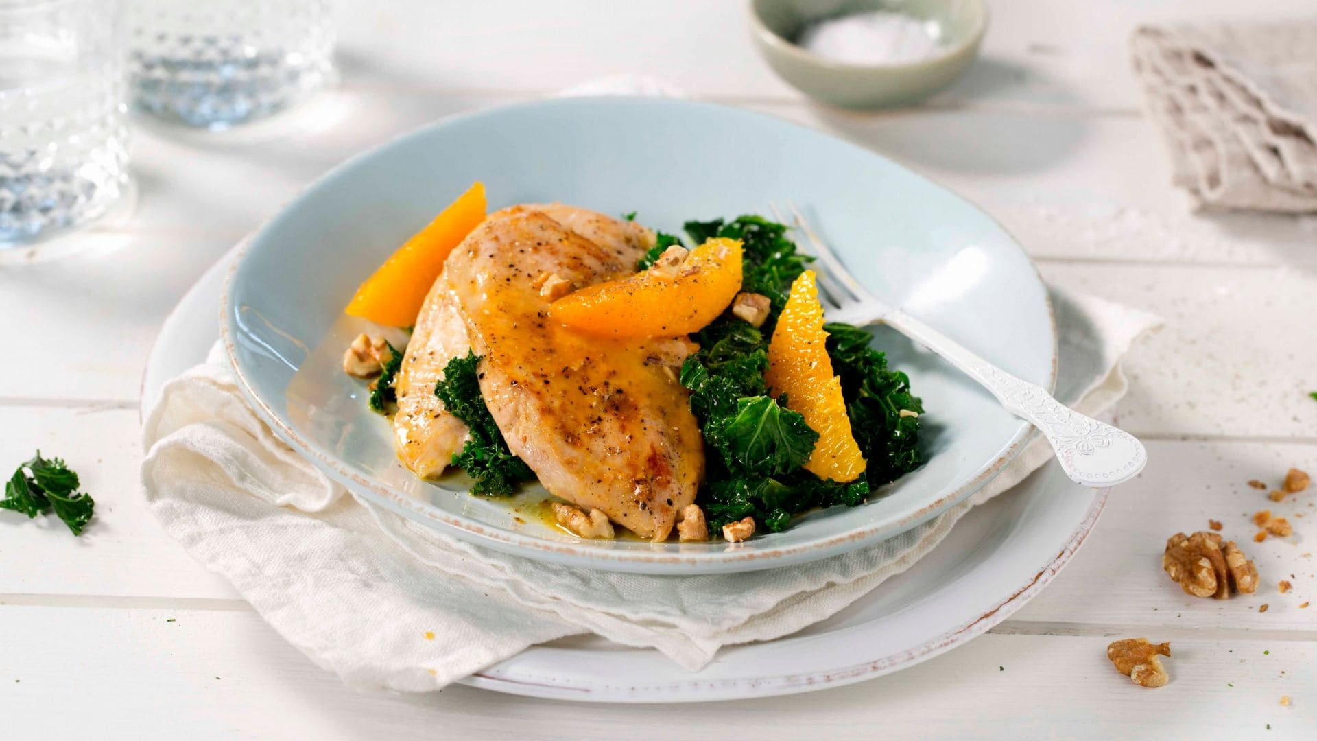 Kyllingfilet Med Brokkolisalat - Oppskrift fra TINE Kjøkken