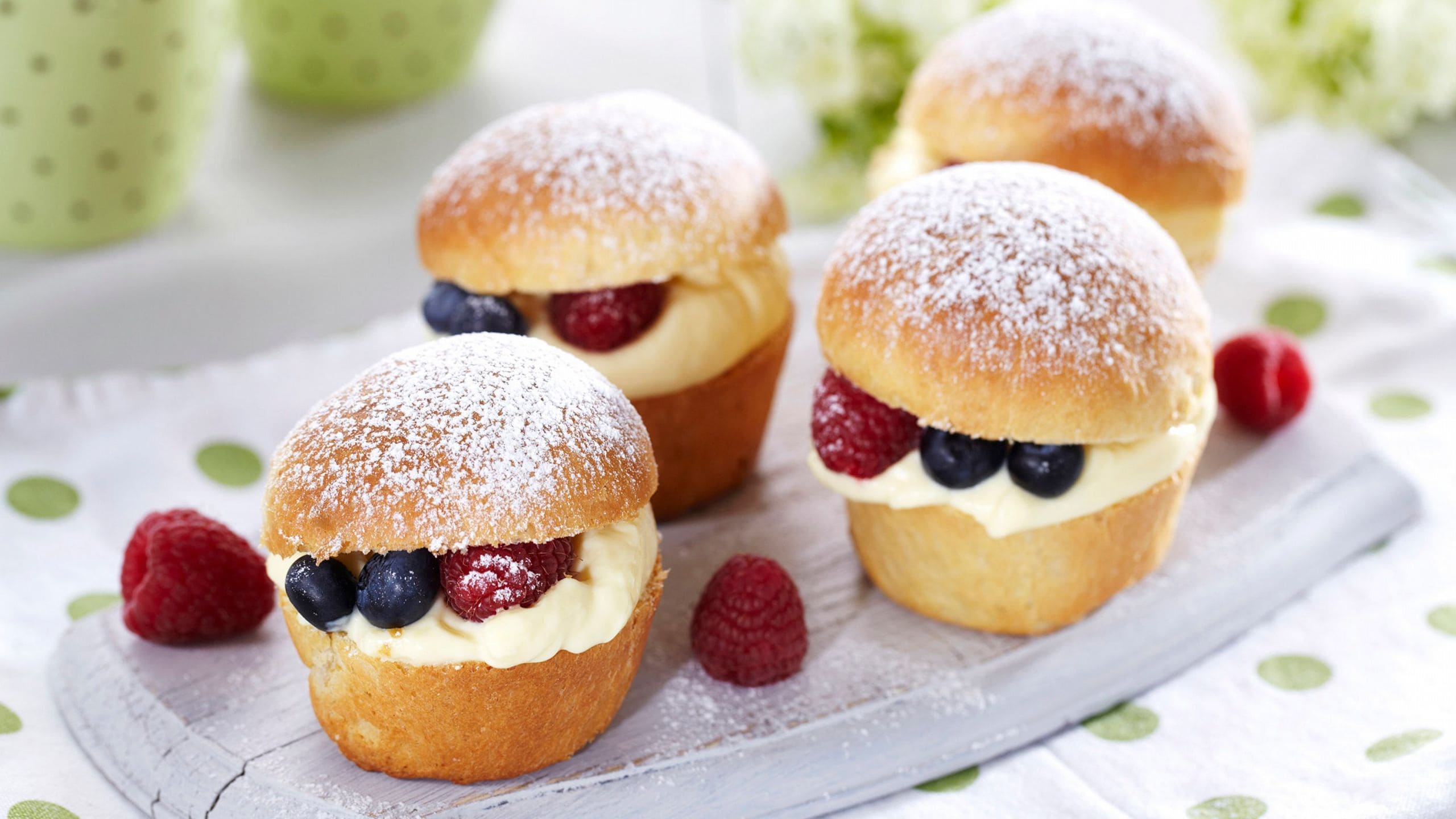 Boller Med Kesam® - Oppskrift fra TINE Kjøkken