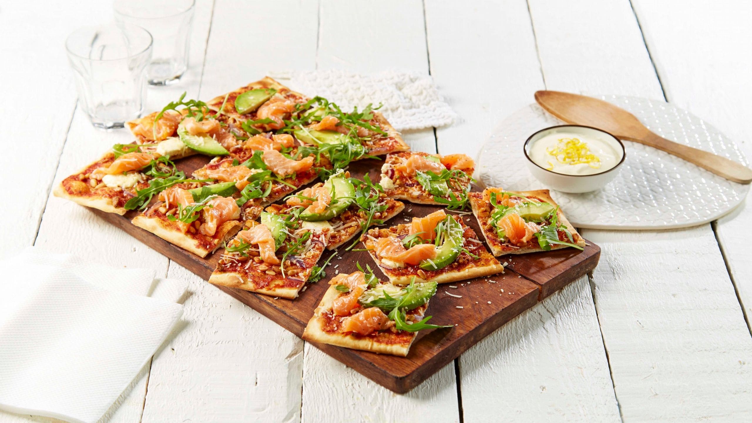 Hjemmelaget Grov Pizzabunn - Oppskrift fra TINE Kjøkken