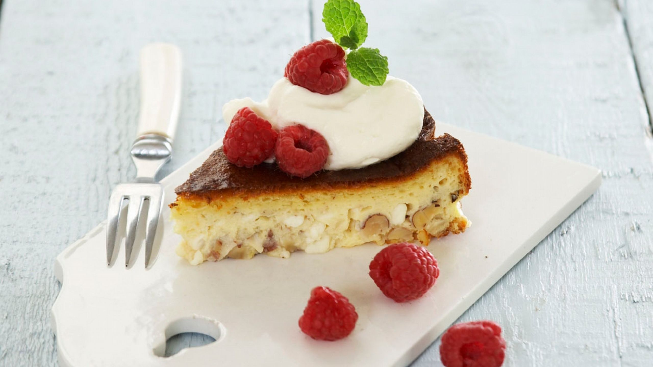 Sitronlangpannekake - Oppskrift fra TINE Kjøkken