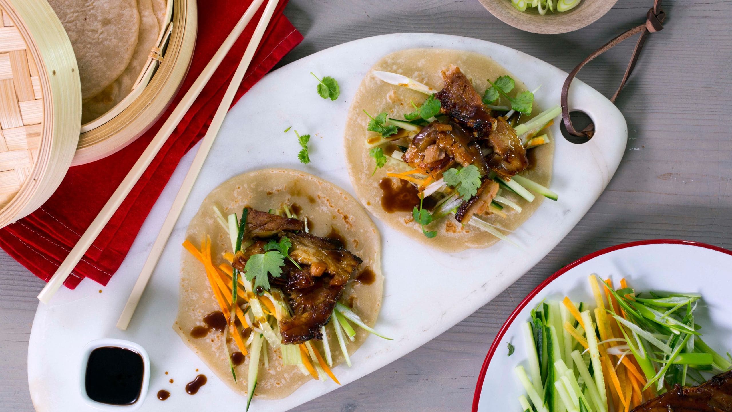 Bao Buns Med Asiatisk Ribbe - Oppskrift fra TINE Kjøkken