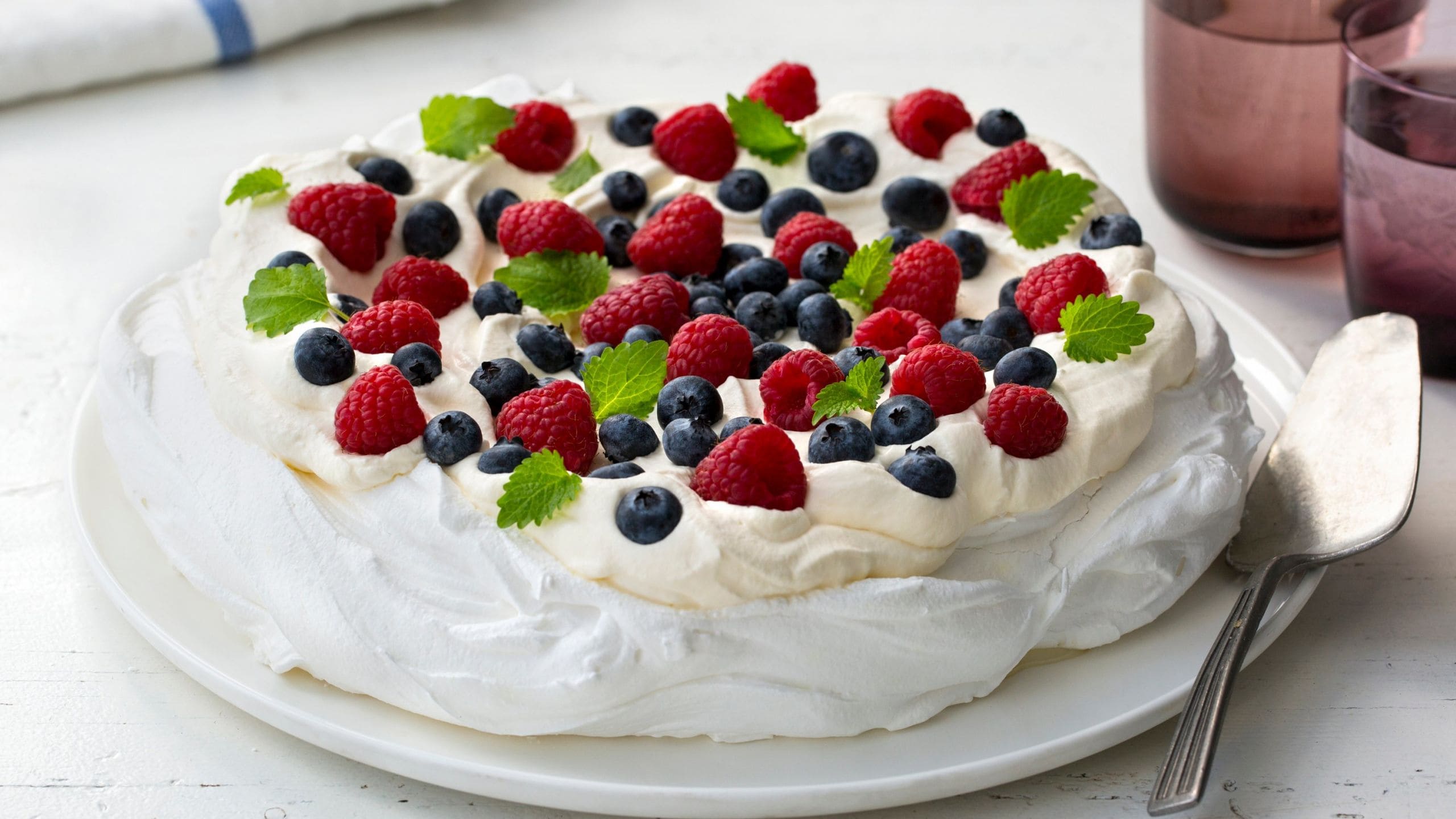 Pavlova - Oppskrift fra TINE Kjøkken