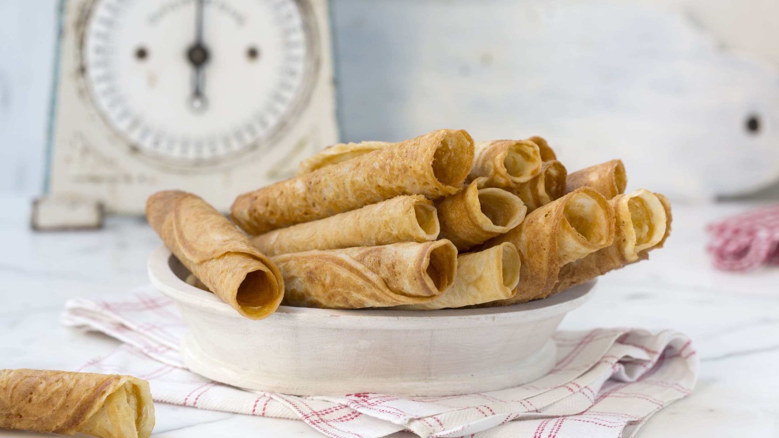 Krumkaker - Oppskrift fra TINE Kjøkken