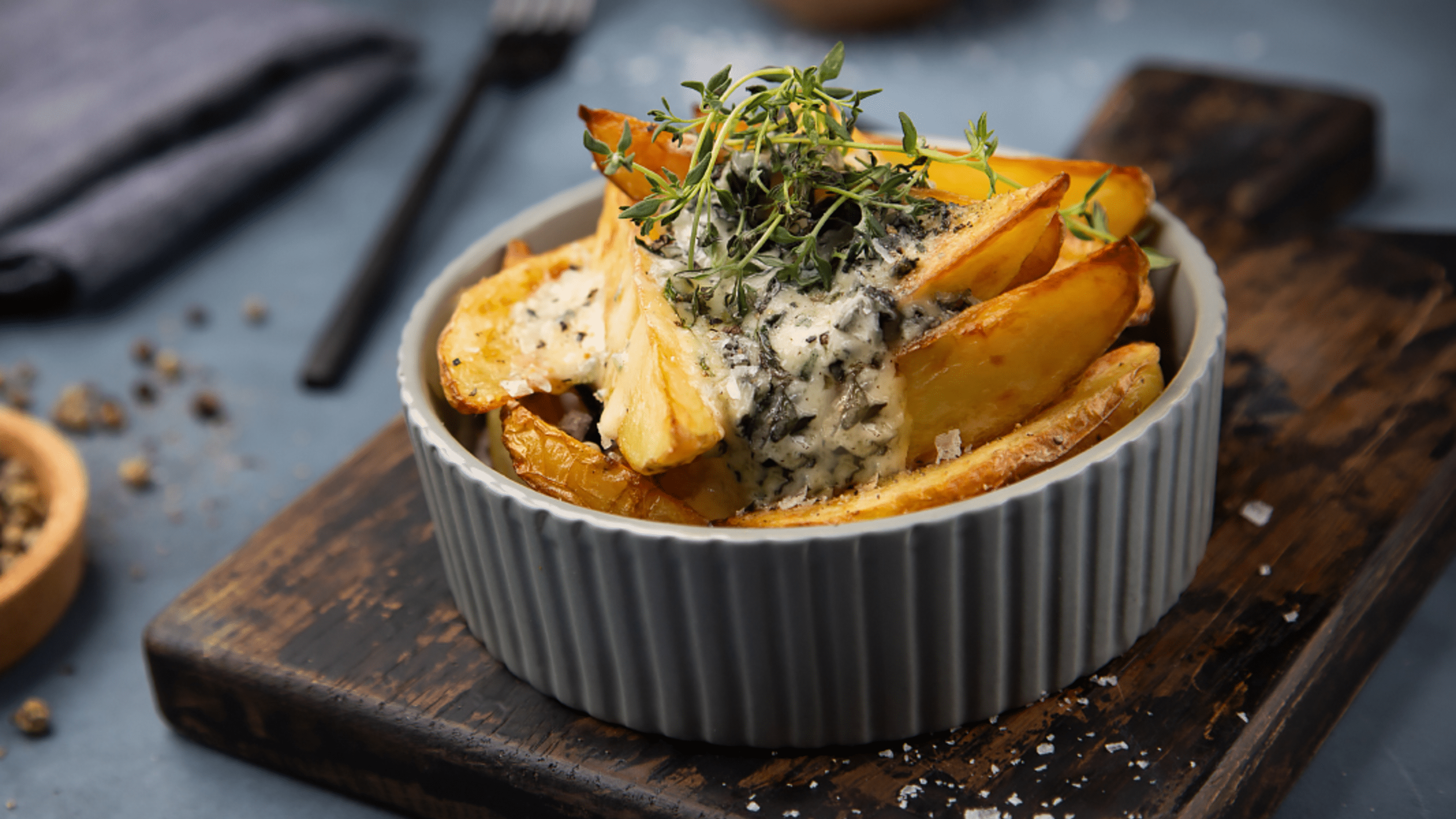 Ovnsbakte Poteter Med Selbu Blå® - Oppskrift fra TINE Kjøkken