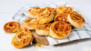 Pizzasnurrer - Oppskrift fra TINE Kjøkken